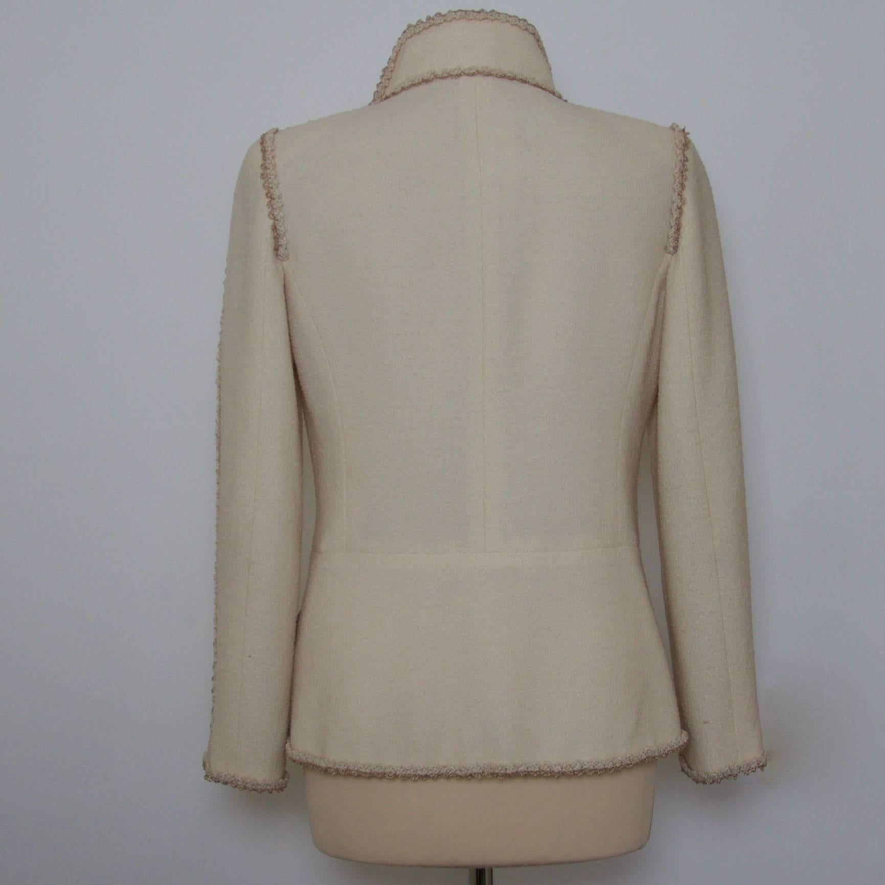 Chanel cream boucle jacket For Sale at 1stDibs