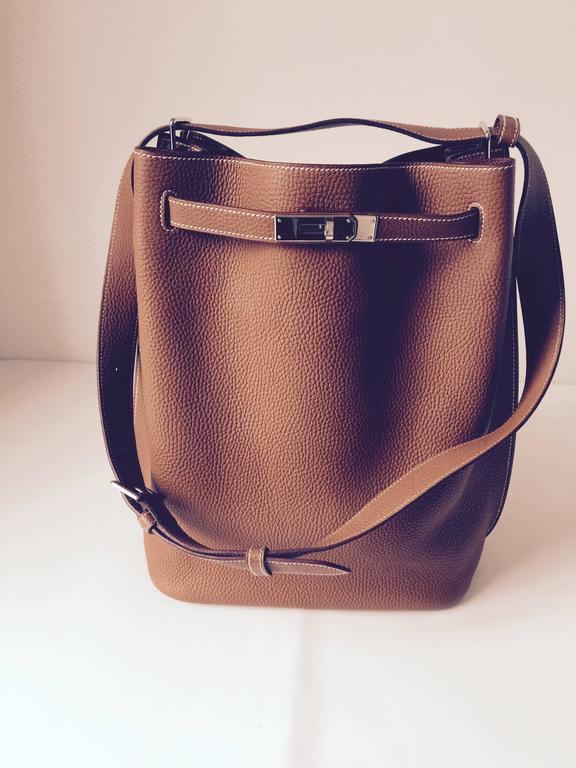 Hermes So Kelly Gold 26 Shoulder Bag at 1stDibs | hermes so kelly 26 ...