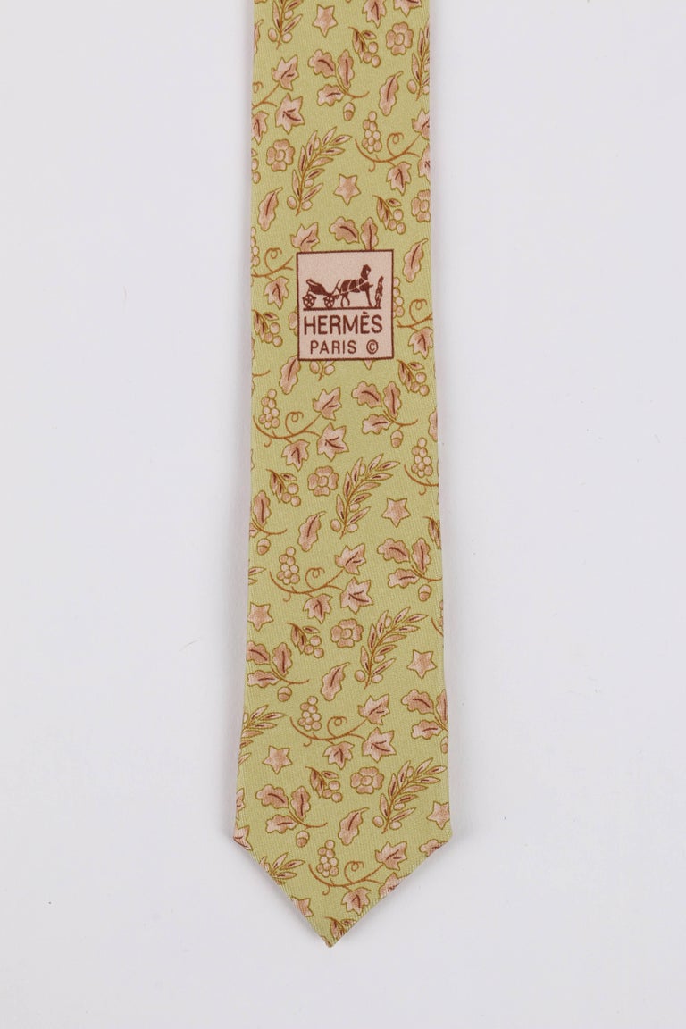 HERMES Chartreuse Grape Vine Foliage Print Silk 5 Fold Necktie Tie 7934 ...