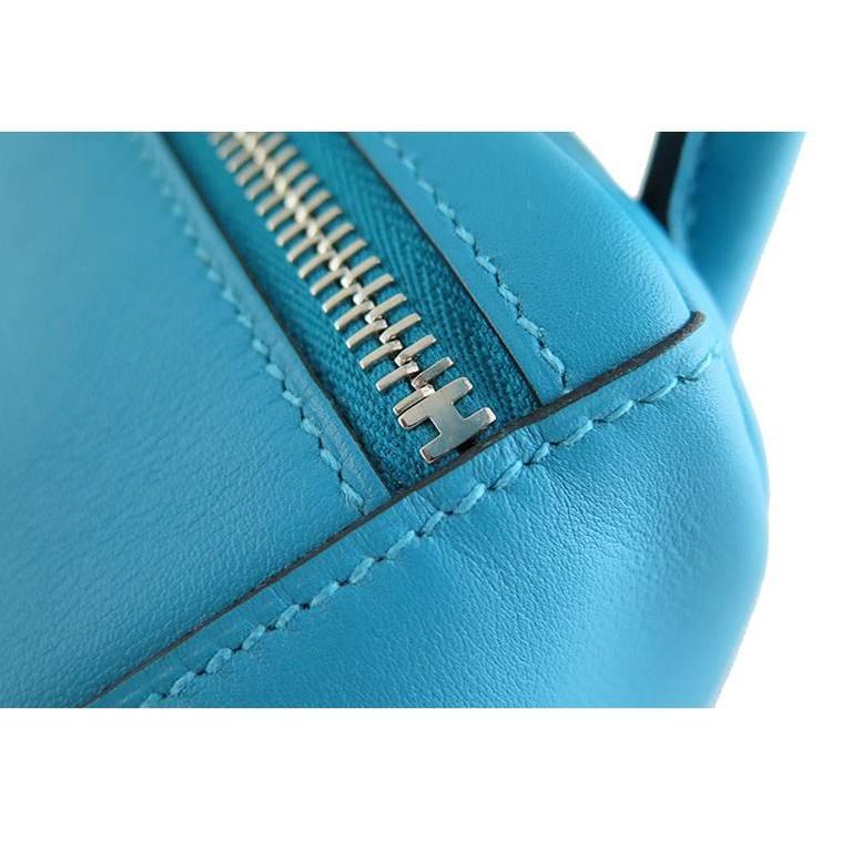 Hermes Lindy 30 Turquoise Swift Leather Blue Shoulder Bag For Sale at ...