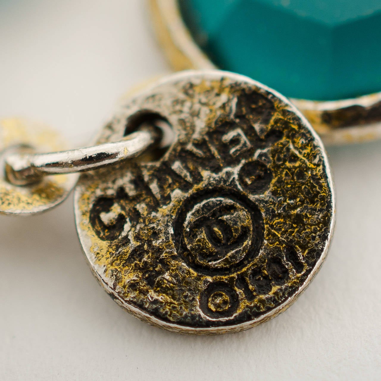 Chanel Vintage Emerald Crystal Chicklet Sautoir Necklace at 1stDibs