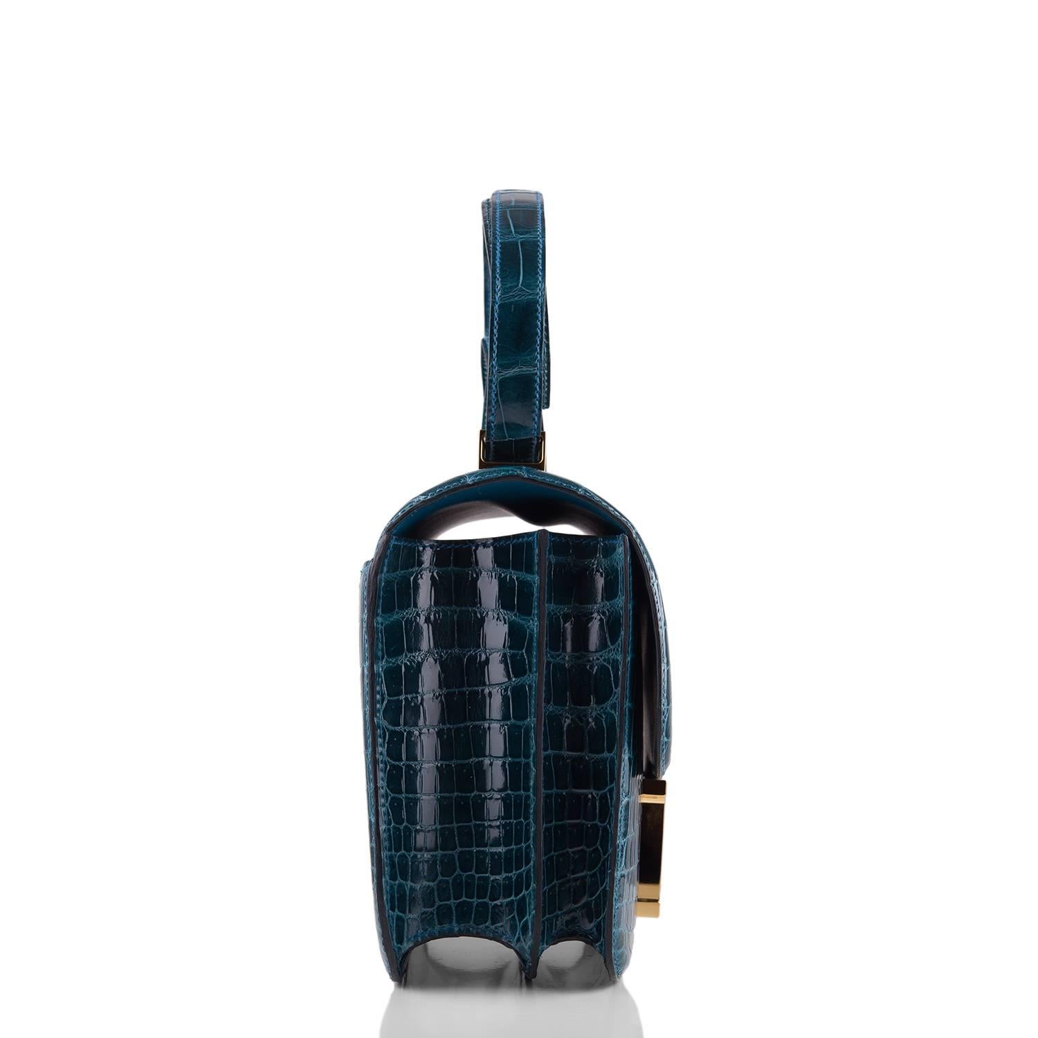 Hermes Colvert Crocodile Constance 24cm Gold Hardware For Sale at 1stDibs