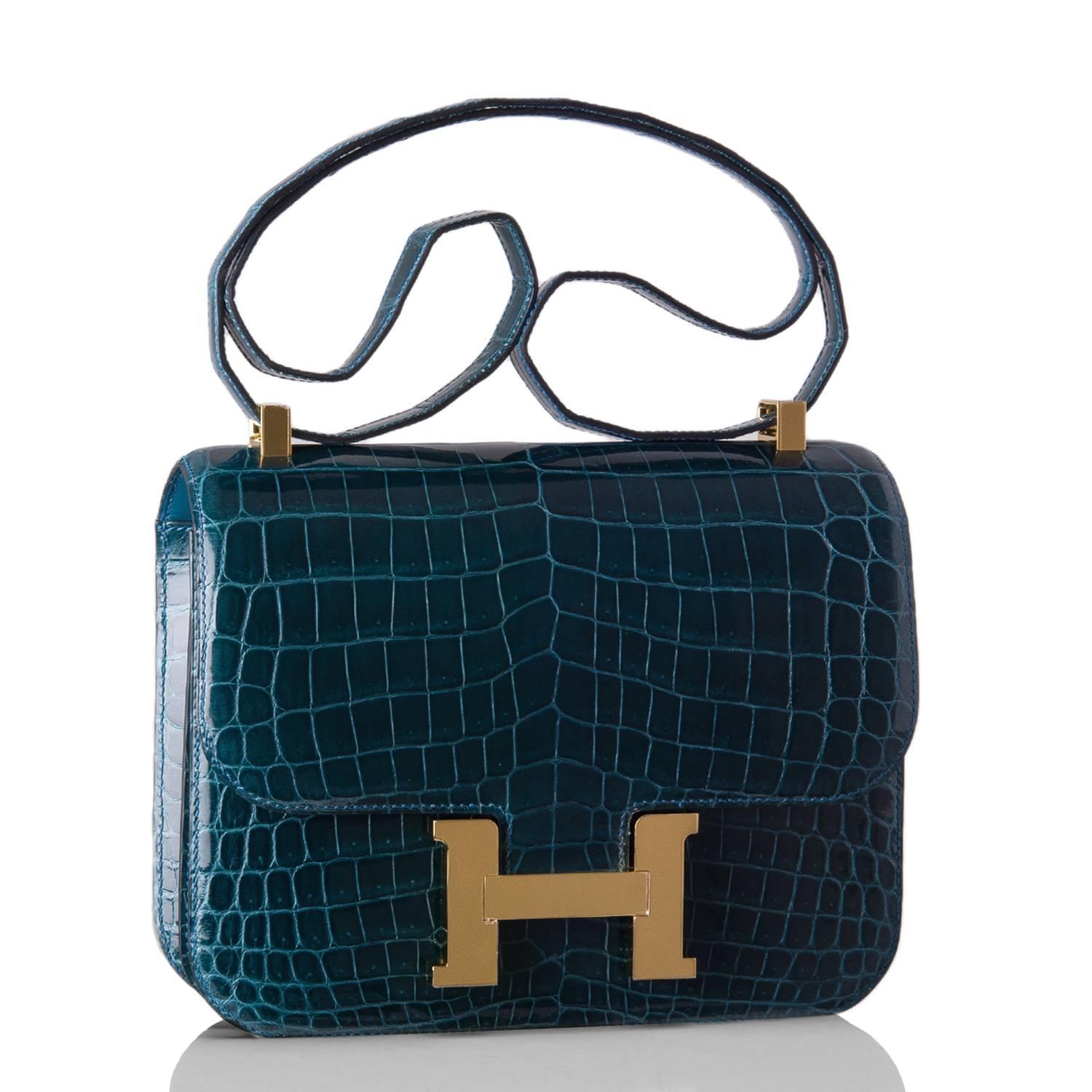 Hermes Colvert Crocodile Constance 24cm Gold Hardware For Sale at 1stDibs