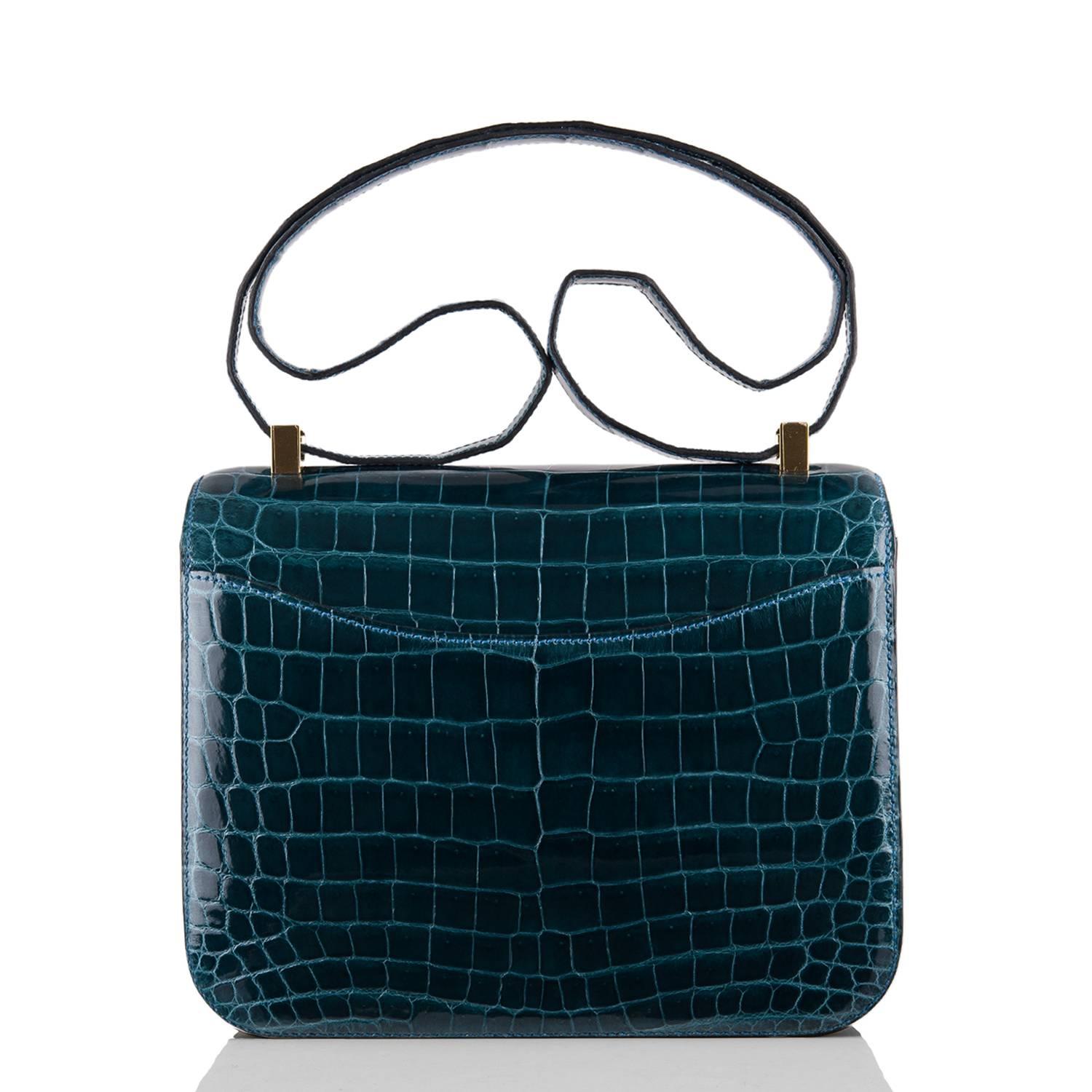 Hermes Colvert Crocodile Constance 24cm Gold Hardware For Sale at 1stDibs