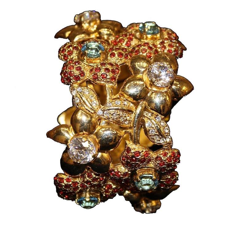 Carlo Zini Golden Floral Bracelet For Sale at 1stDibs