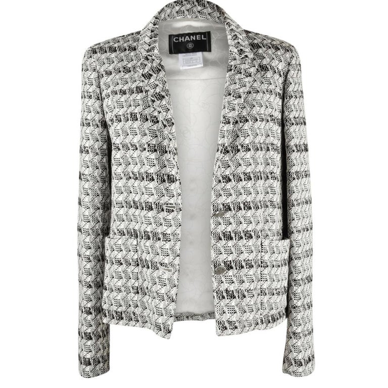 Chanel Jacket 05P Tweed Subtle Silver Thread 44 / 10 at 1stDibs