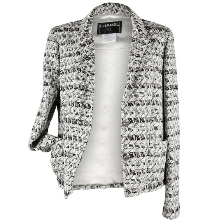 Chanel Jacket 05P Tweed Subtle Silver Thread 44 / 10 at 1stDibs
