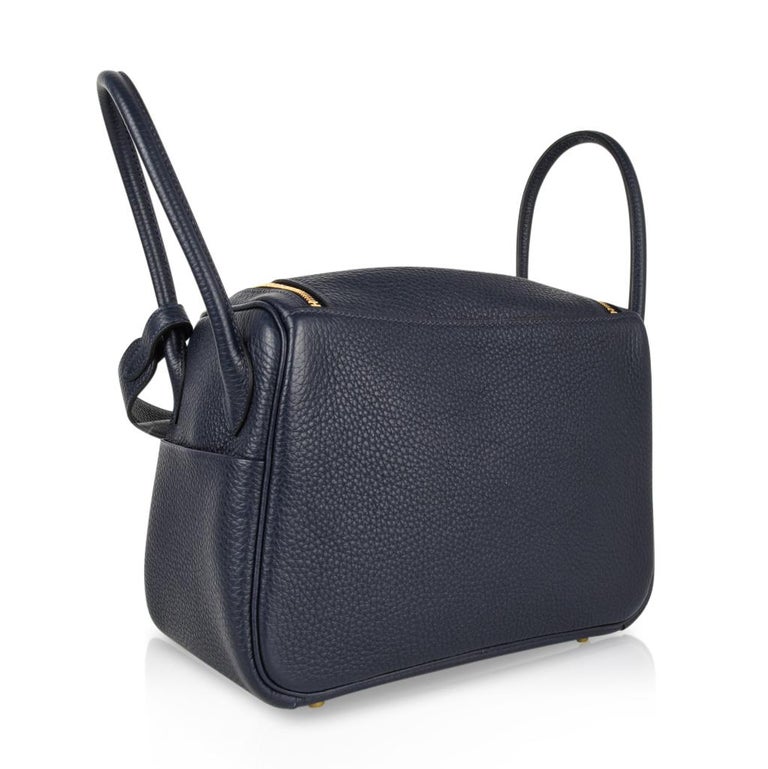 Hermes Lindy 26 Bag Blue Nuit Clemence Gold Hardware at 1stDibs ...
