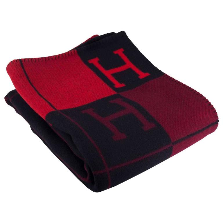 Hermes Avalon PLAID AVALON TRICOLORE Black Red 2015. at 1stDibs