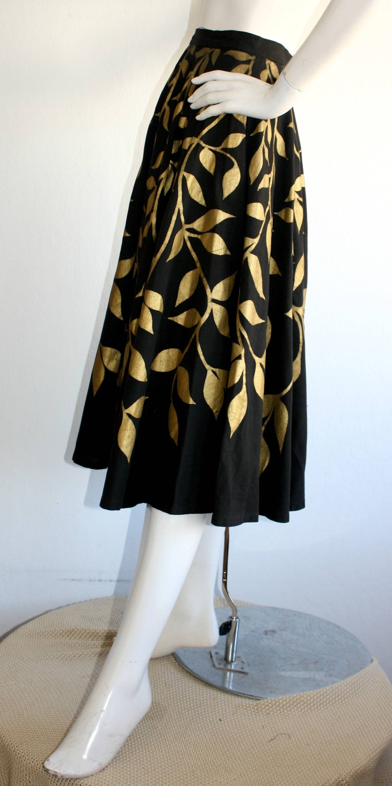 1950s Londy of Mexico Black and Gold Hand Painted Foliage Mexico Circle ...