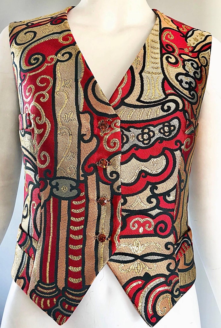 Cardinali Abstract Vest and Black and White High Waisted Shorts w ...