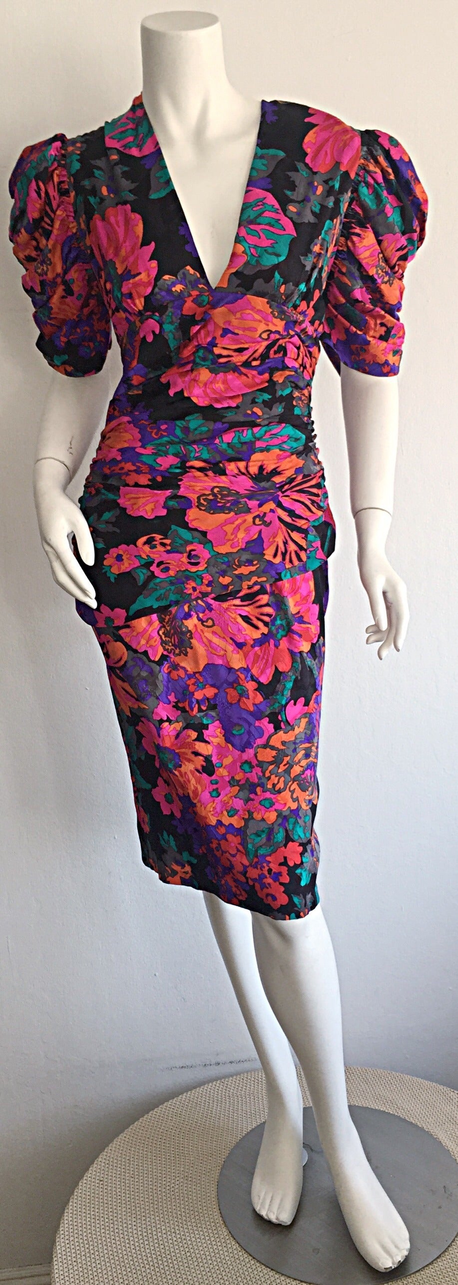 Beautiful Vintage Flora Kung ' Hibiscus ' Floral Colorful Silk Ruched ...