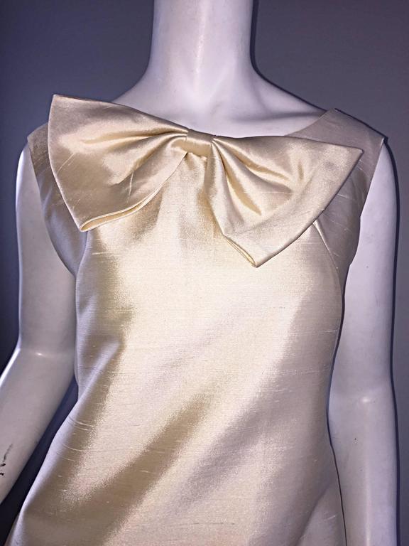 Chic 1960s Ivory Off White Raw Silk Vintage Shift Dress w/ Oversized ...