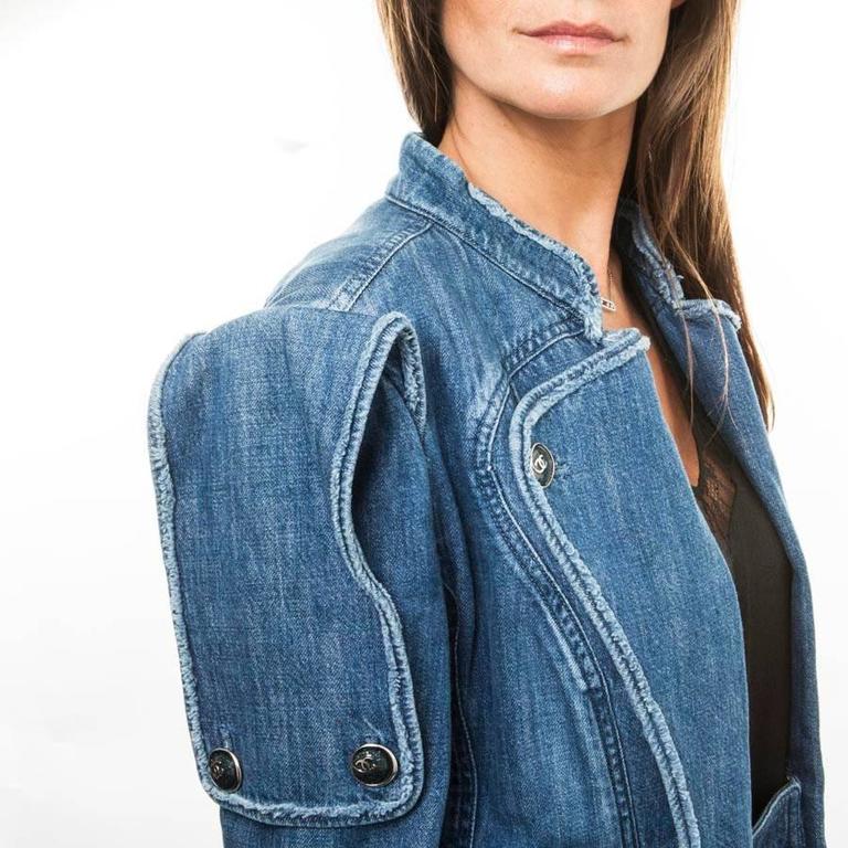 CHANEL Jacket in Blue Denim Size 44FR at 1stDibs | chanel blue jacket ...