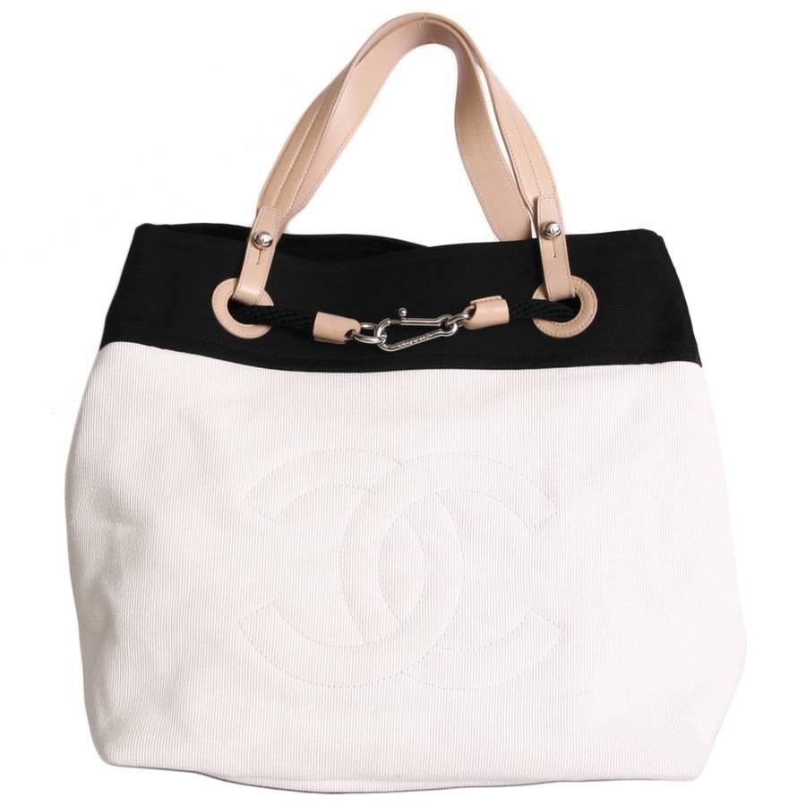 CHANEL Beach Tote Bag in Ecru and Black Canvas at 1stDibs | chanel ...