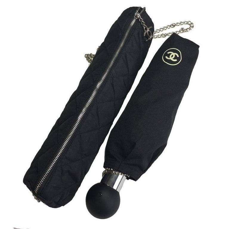CHANEL Black and White Umbrella at 1stDibs | black and white umbrella ...
