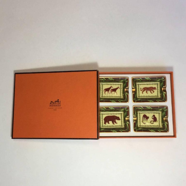 HERMES Set of 4 Mini Ashtrays in White Porcelain with Animal Pattern at ...