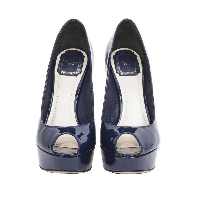 DIOR Pumps Size 37.5 FR in Patent Blue Leather For Sale at 1stDibs
