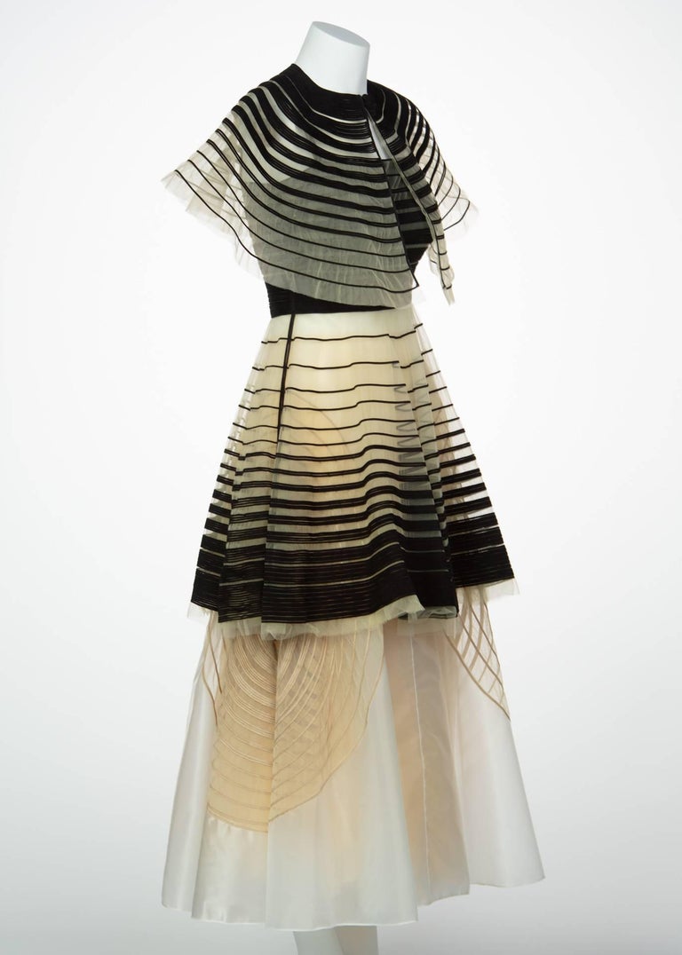 Fendi - Ensemble robe et jupe cape trois pièces en daim noir à découpes ...