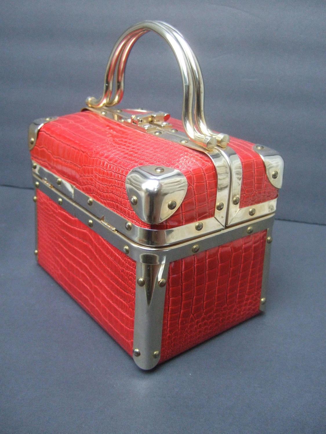 Borsa Bella Italy Embossed Red Vinyl Box Bag ca 1980s For Sale at 1stdibs