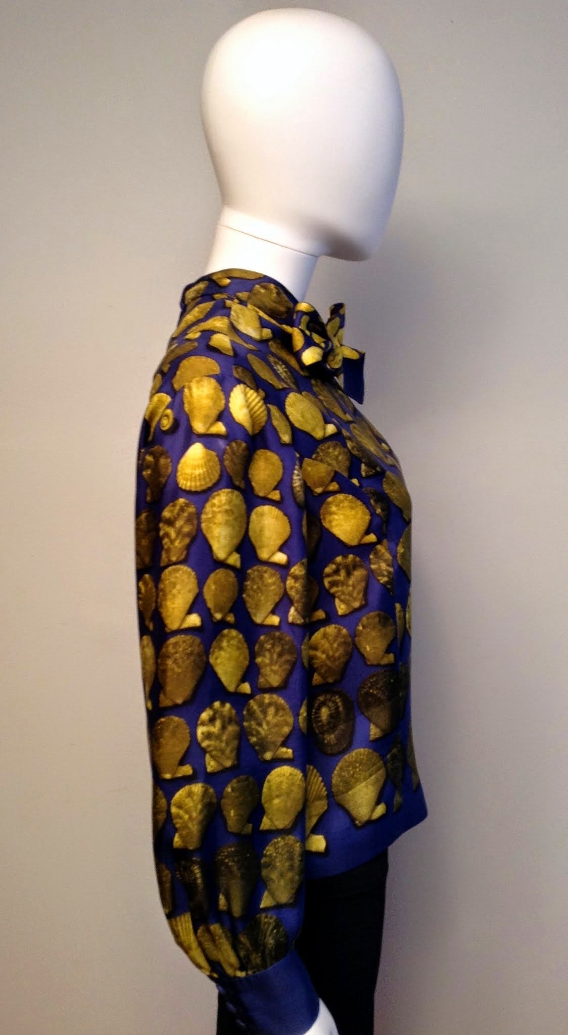 Hermes Vintage Silk Shell Tie Blouse size 44/10 For Sale at 1stDibs