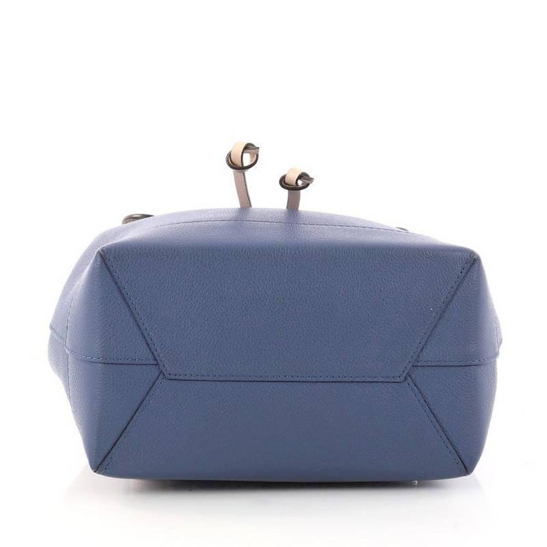 Louis Vuitton Lockme Backpack Leather at 1stDibs | louis vuitton lock ...