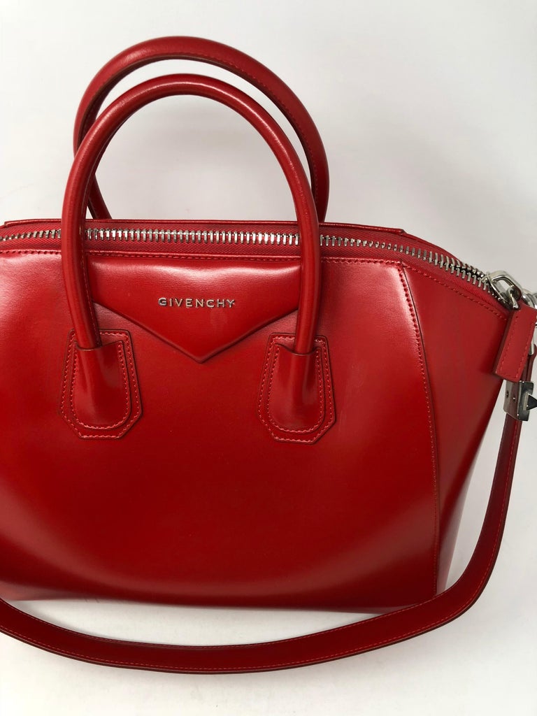 Givenchy Medium Red Antigona Bag at 1stDibs | givenchy red antigona