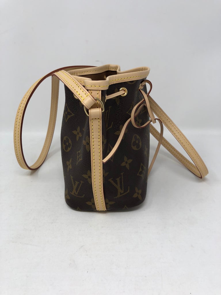 Louis Vuitton Monogram Mini Noe Crossbody Bag at 1stDibs | louis ...