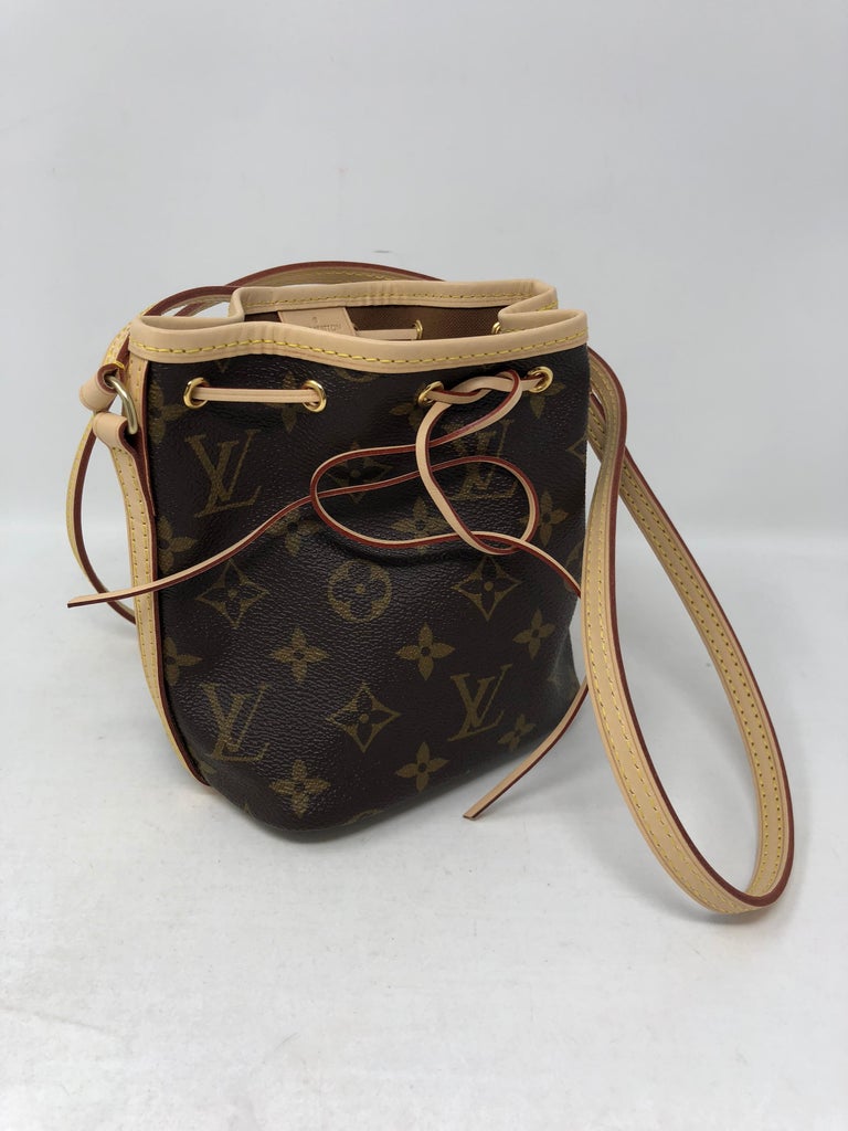 Louis Vuitton Monogram Mini Noe Crossbody Bag at 1stDibs | louis ...