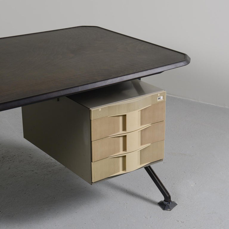 Arco Desk by B.B.P.R for Olivetti, 1960s For Sale at 1stDibs
