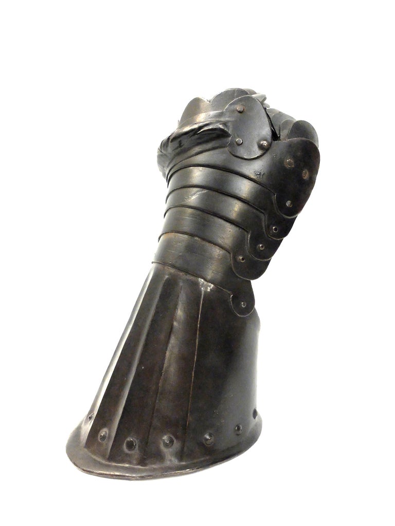 Armor Gauntlet from Brescia 'Italy', 17th Century For Sale at 1stDibs