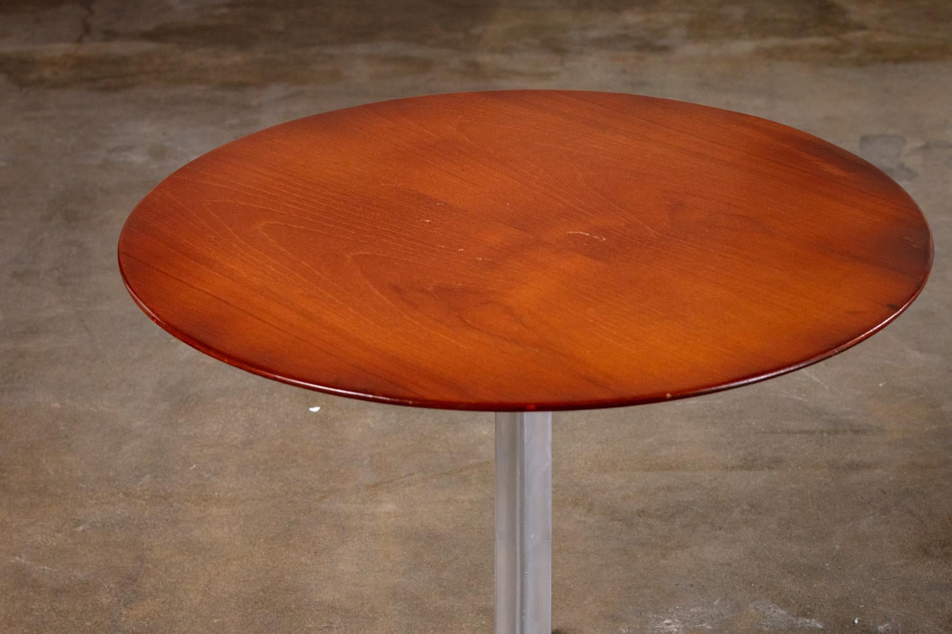 Arne Jacobsen and Fritz Hansen Side Table at 1stDibs
