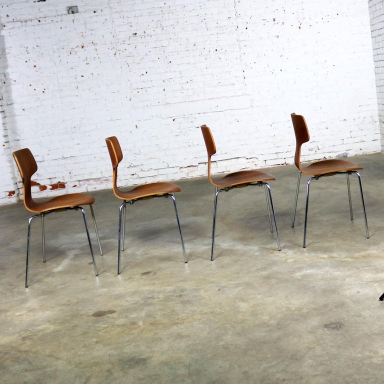 Arne Jacobsen for Fritz Hansen Model 3103 Hammer T Chairs Set of Four ...