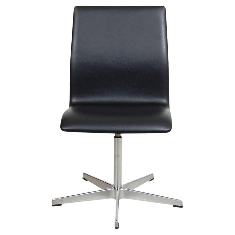 Arne Jacobsen Oxford Chair, Newly Upholstered with Black Classic ...
