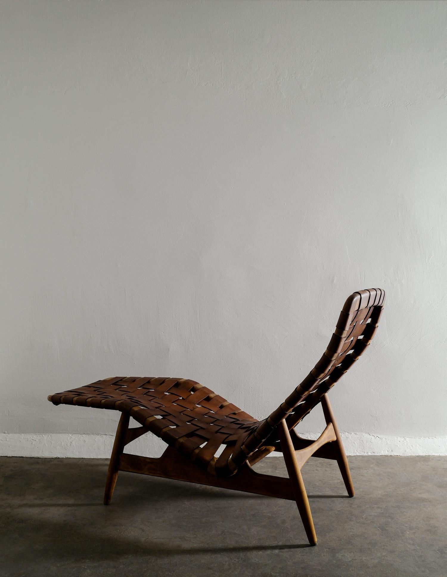 Arne Vodder Ash and Leather Chaise Lounge Chair Produced by Bovirke ...