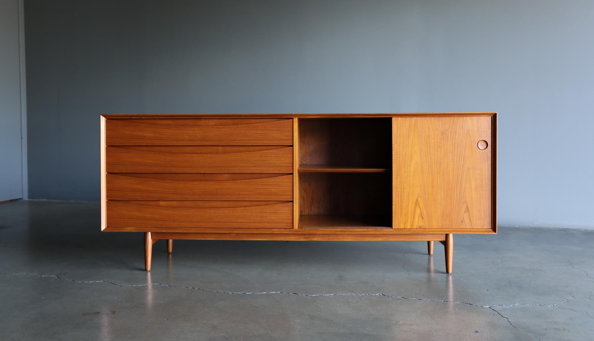 Arne Vodder Credenza for Sibast, circa 1960 at 1stDibs