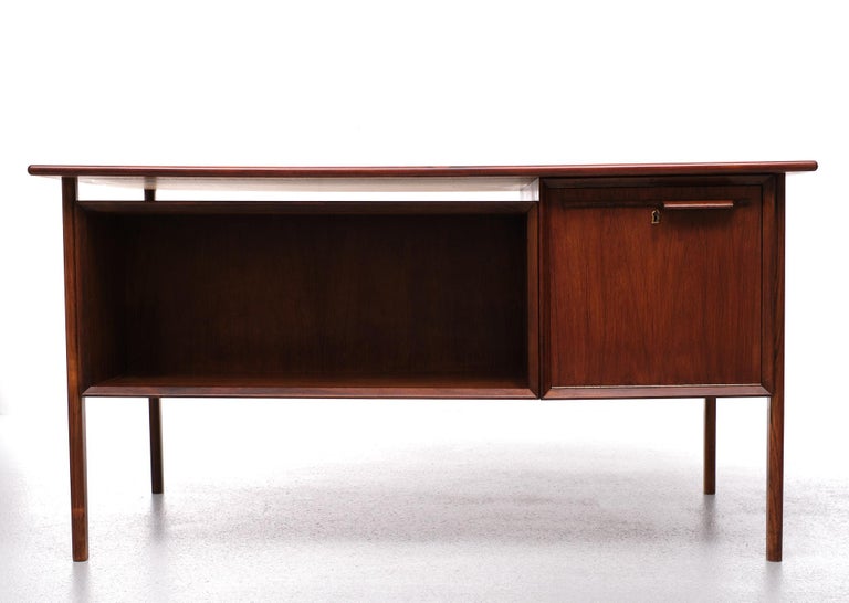 Arne Vodder Rosewood Desk Denmark, 1960s For Sale at 1stDibs