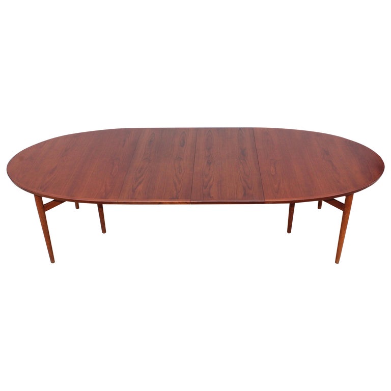 Arne Vodder Teak Oval Dining Table Model 212 For Sale at 1stDibs