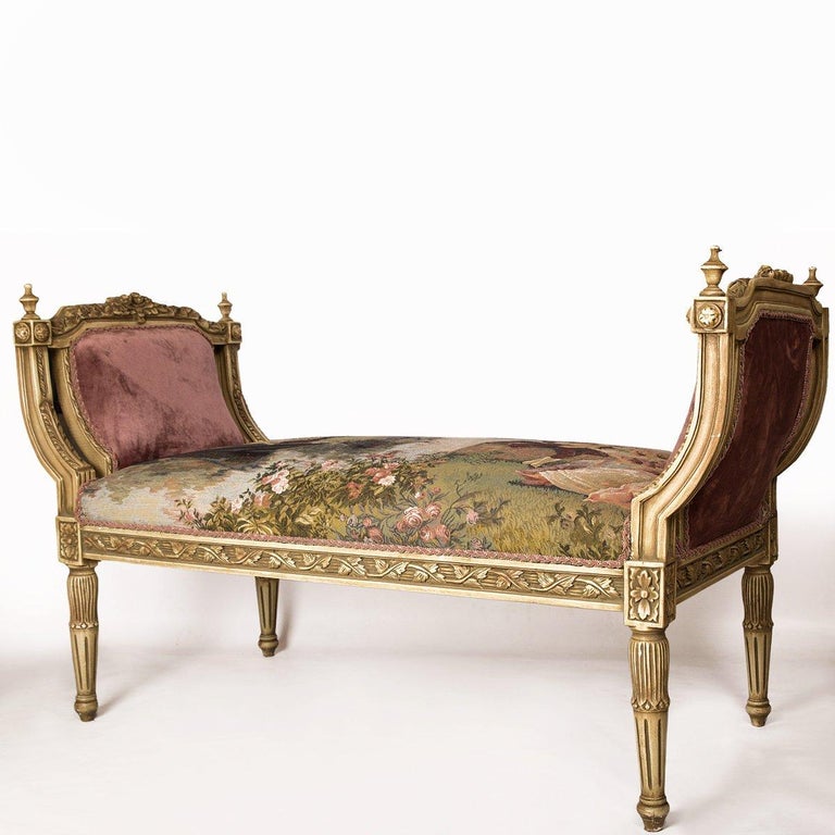 Arrow Legs Récamier, 20th Century For Sale at 1stDibs