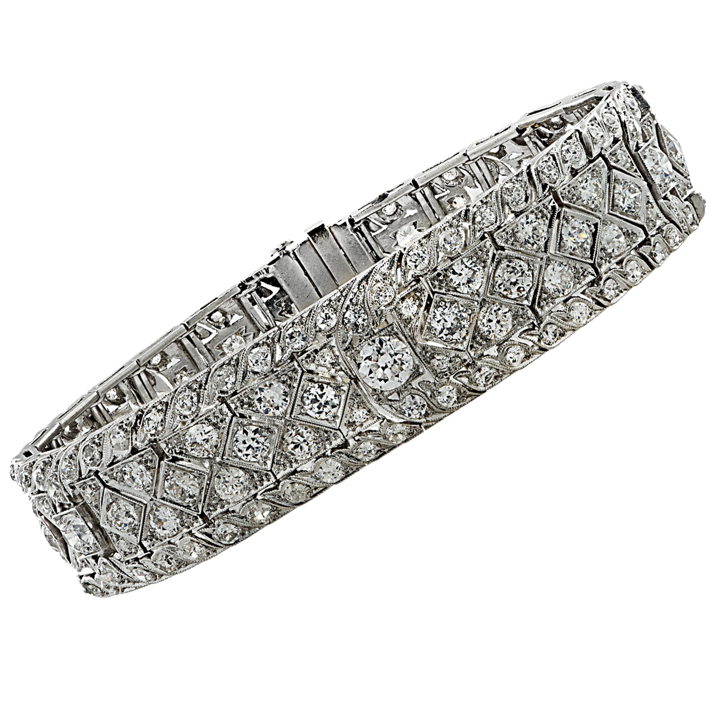 Art Deco Luxurious 10 Carat Diamond Bracelet 18 Karat White Gold For Sale at 1stDibs