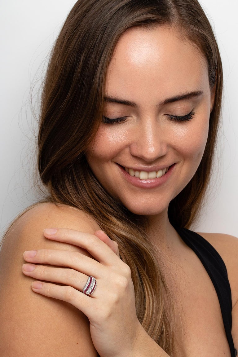 Art Deco 1.40 Carat Diamond and Ruby Seven Stone Ring, circa 1930s For Sale at 1stDibs