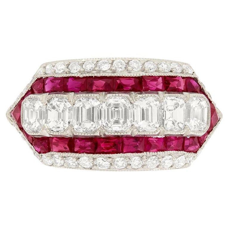 Art Deco 1.40 Carat Diamond and Ruby Seven Stone Ring, circa 1930s For Sale at 1stDibs