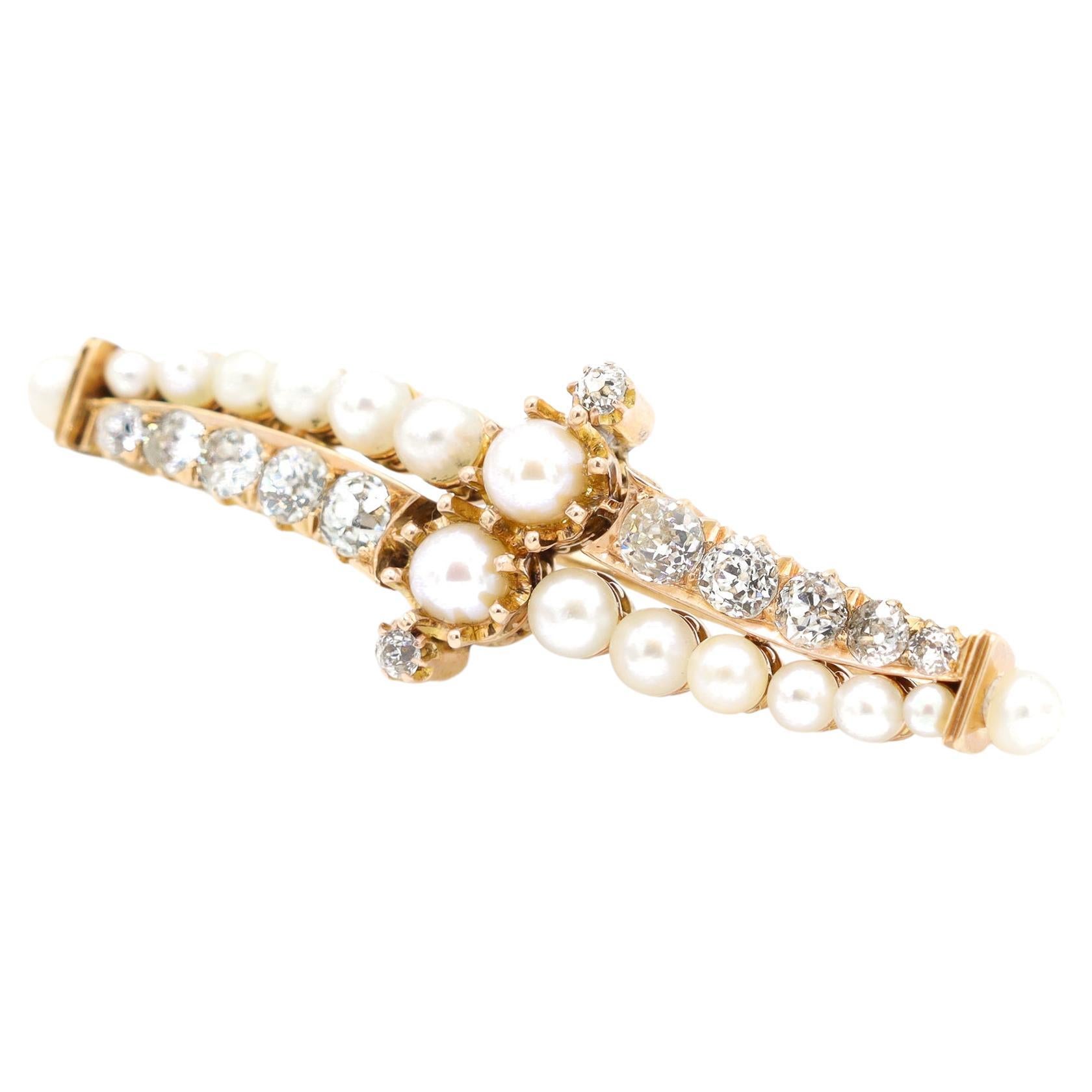 Art Deco Pearl Pin Brooch in 18k Gold For Sale at 1stDibs