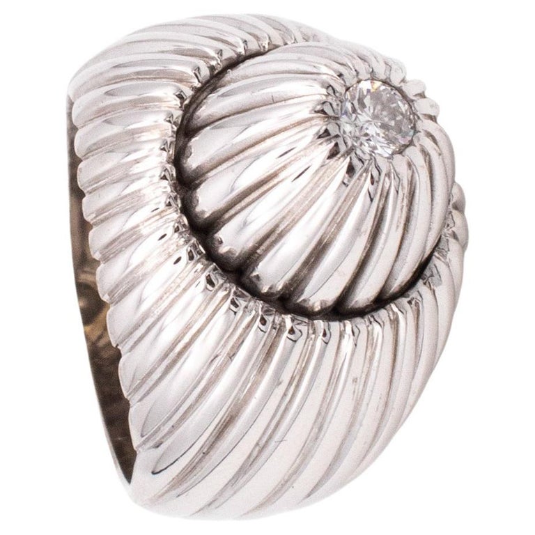 Art Deco 1930 European Fluted Ring in 18kt White Gold with One Vs Round ...