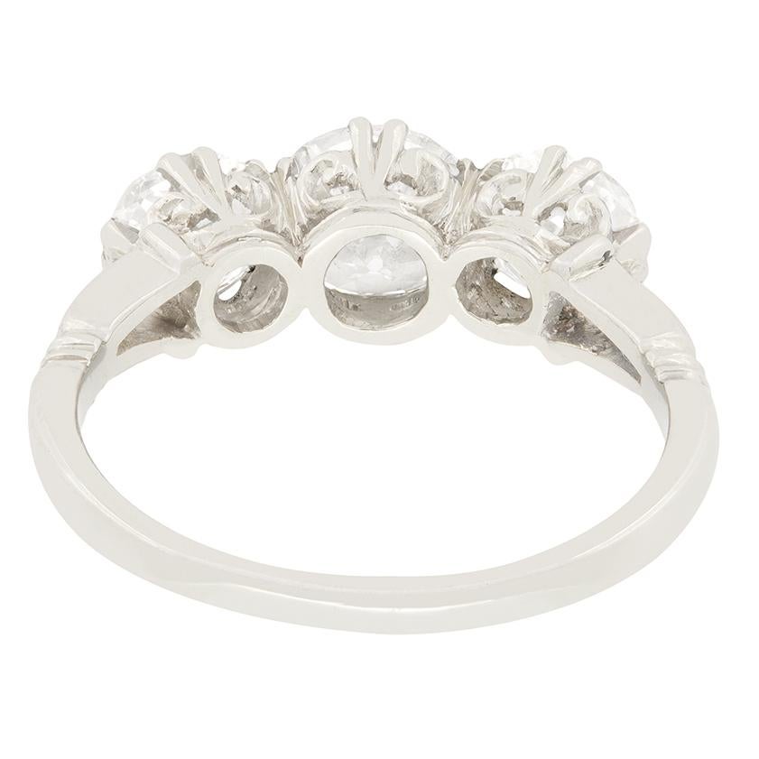 Art Deco 2.70 Carat Diamond Three Stone Ring, circa 1920s at 1stDibs ...