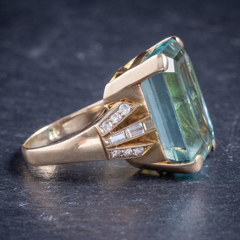 Art Deco Aquamarine 18 Carat Gold 28 Carat Aqua Ring For Sale at ...