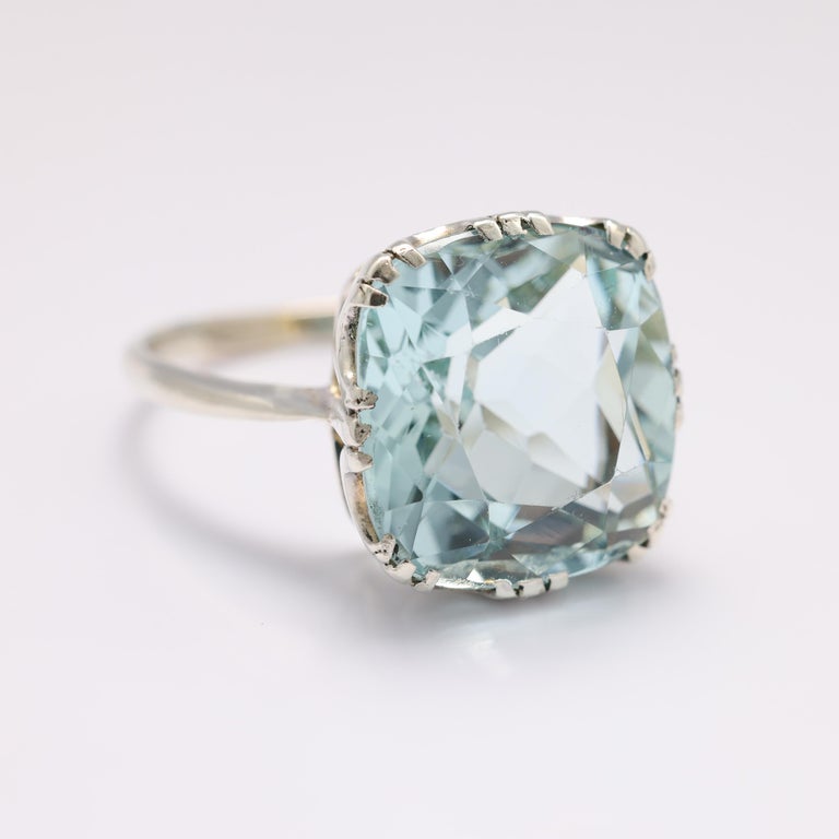 Art Deco Aquamarine Ring in Platinum For Sale at 1stDibs
