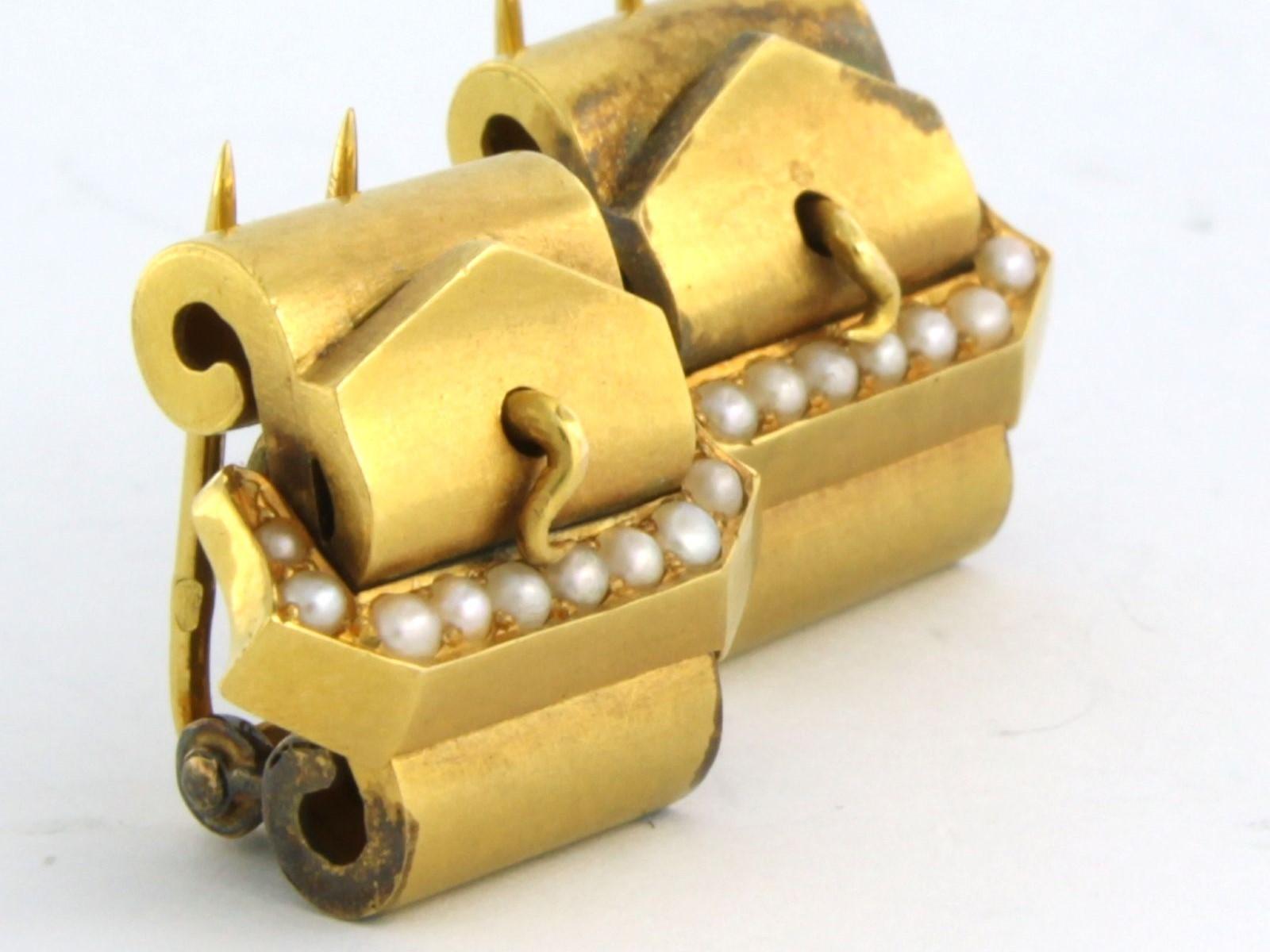 Art Deco Brooch Clips set with pearls 14k yellow gold For Sale at 1stDibs