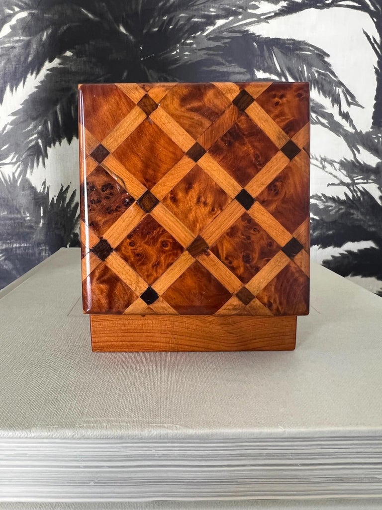 Art Deco Burled Wood Trinket Box with Geometric Marquetry For Sale at ...