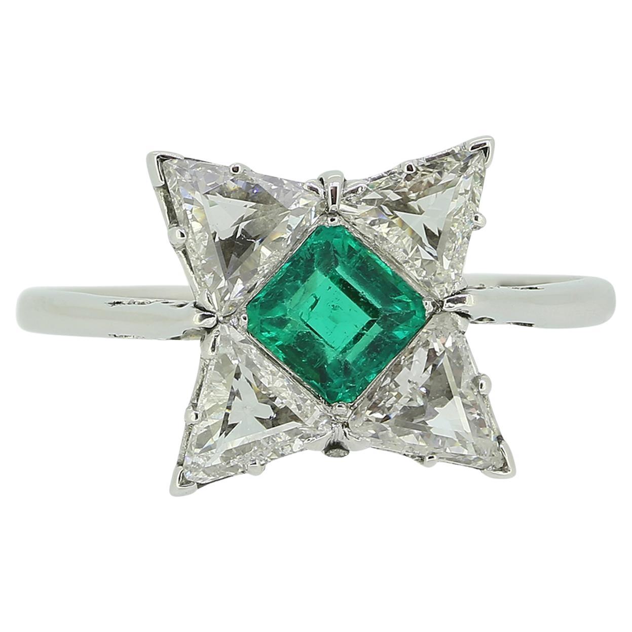 Vintage Colombian Emerald and Diamond Bombe Ring For Sale at 1stDibs